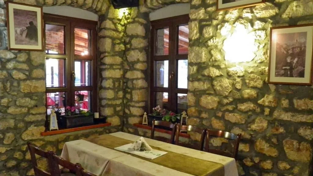 Taverna Boutzas - Pramanda | Kids Love Greece