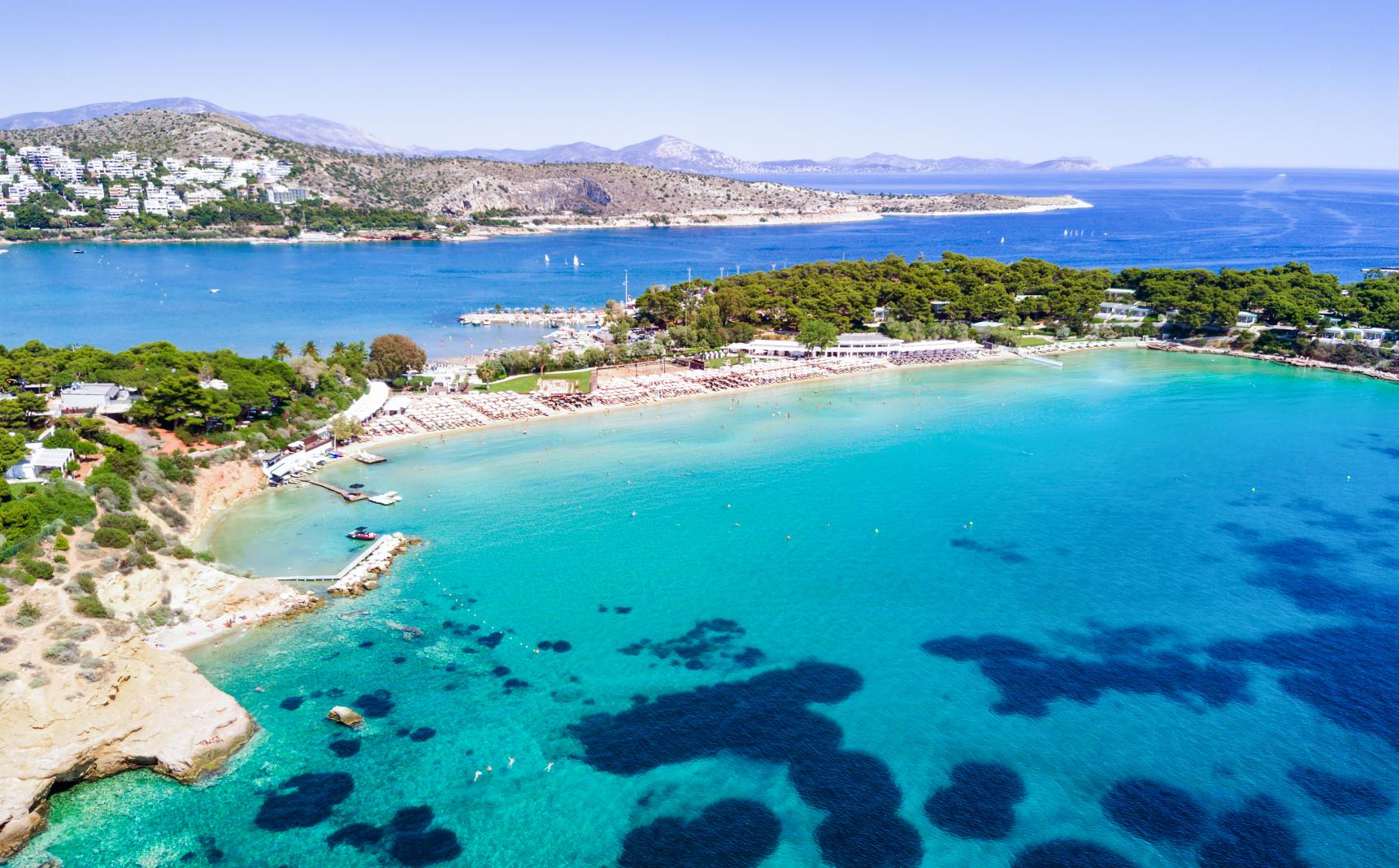 Visit Astir Beach with your family: luxury beach club ideal for kids