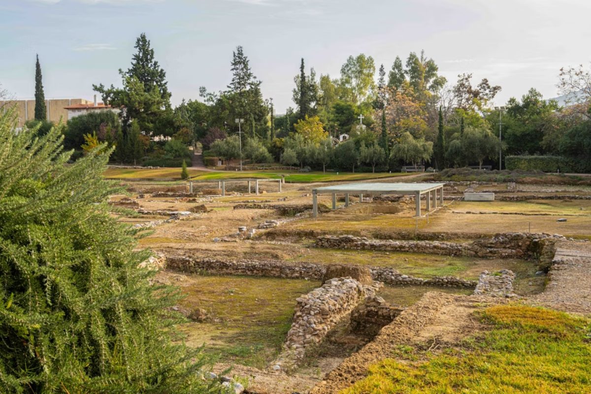 The Lyceum of Aristotle | Kids Love Greece