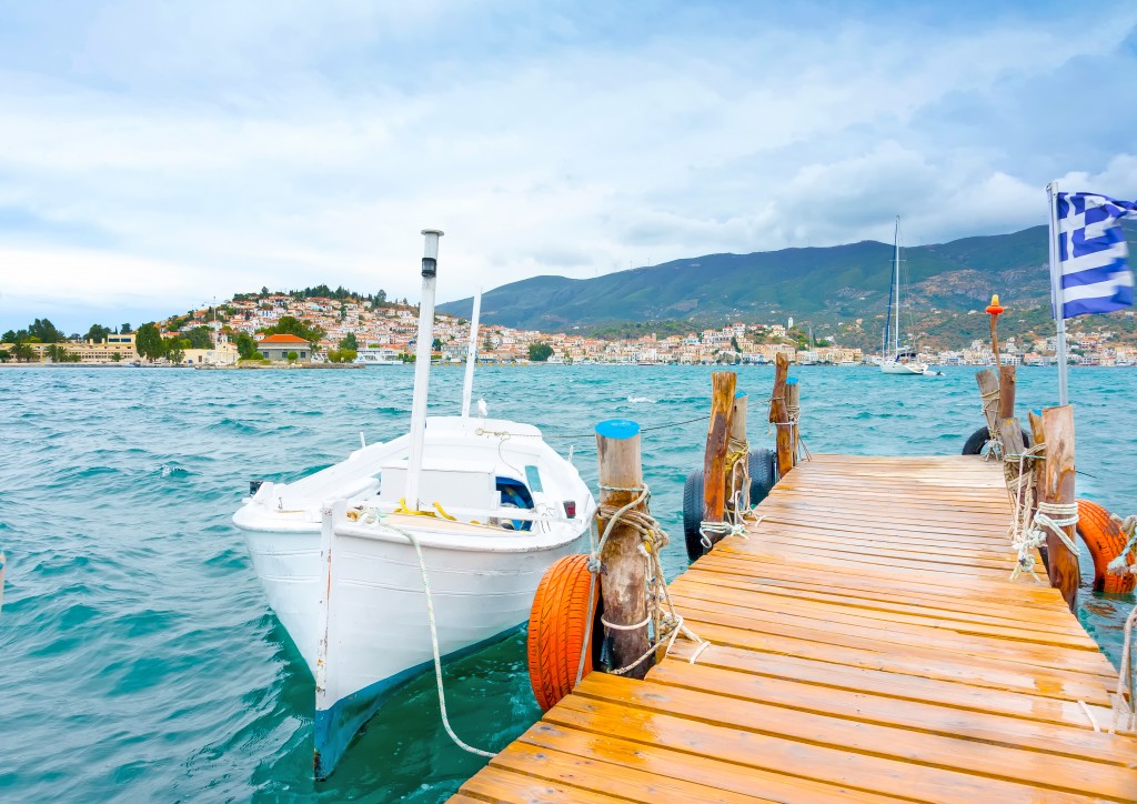 The best islands near Athens for families | Kids Love Greece