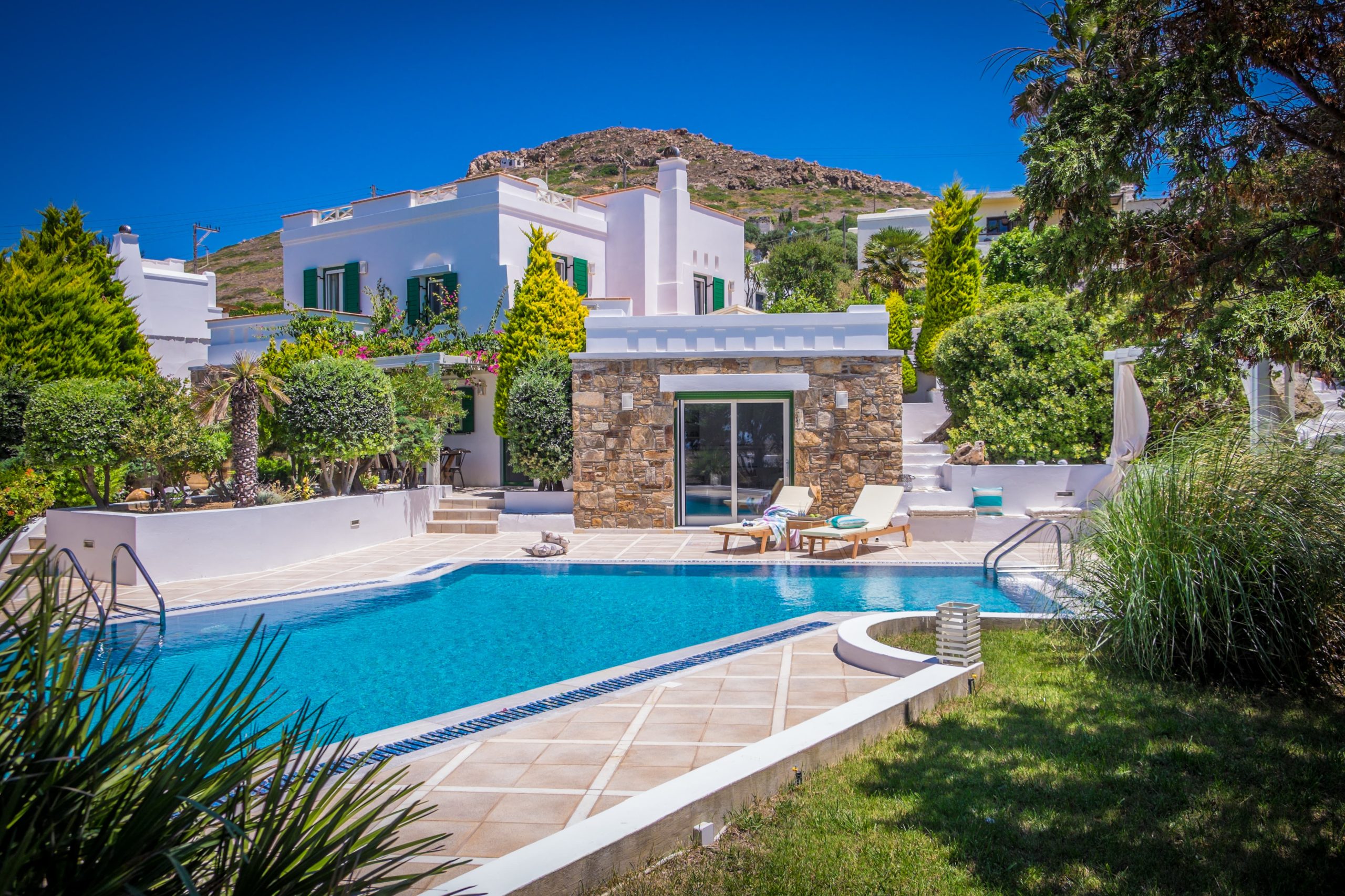 Where to stay on Naxos for a family vacation - Luxury Villa Selection